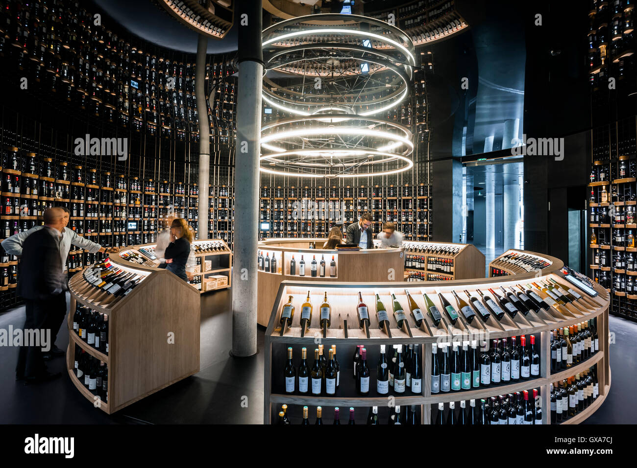 Latitude 20 global wine cellar more than 14 hi-res stock photography ...