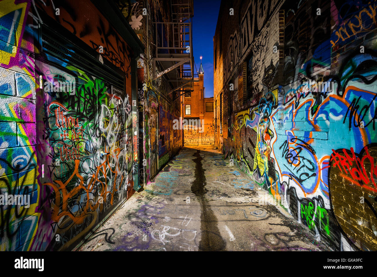 Graffiti Dark Alley High Resolution Stock Photography and Images - Alamy