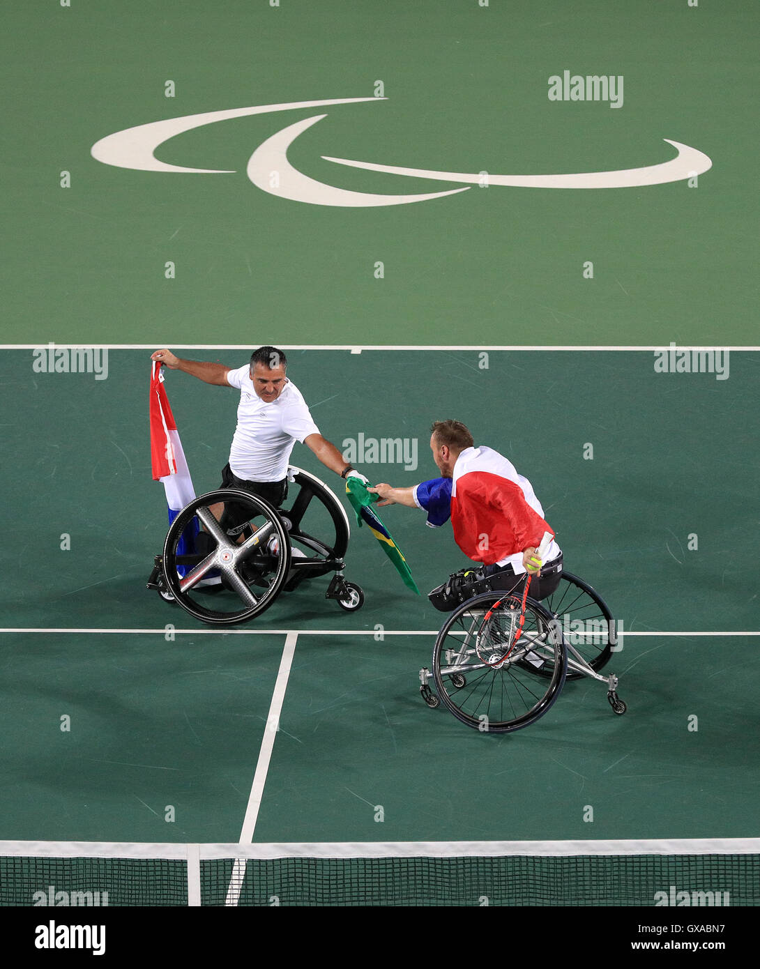 Nicolas peifer celebrate victory hi-res stock photography and images ...