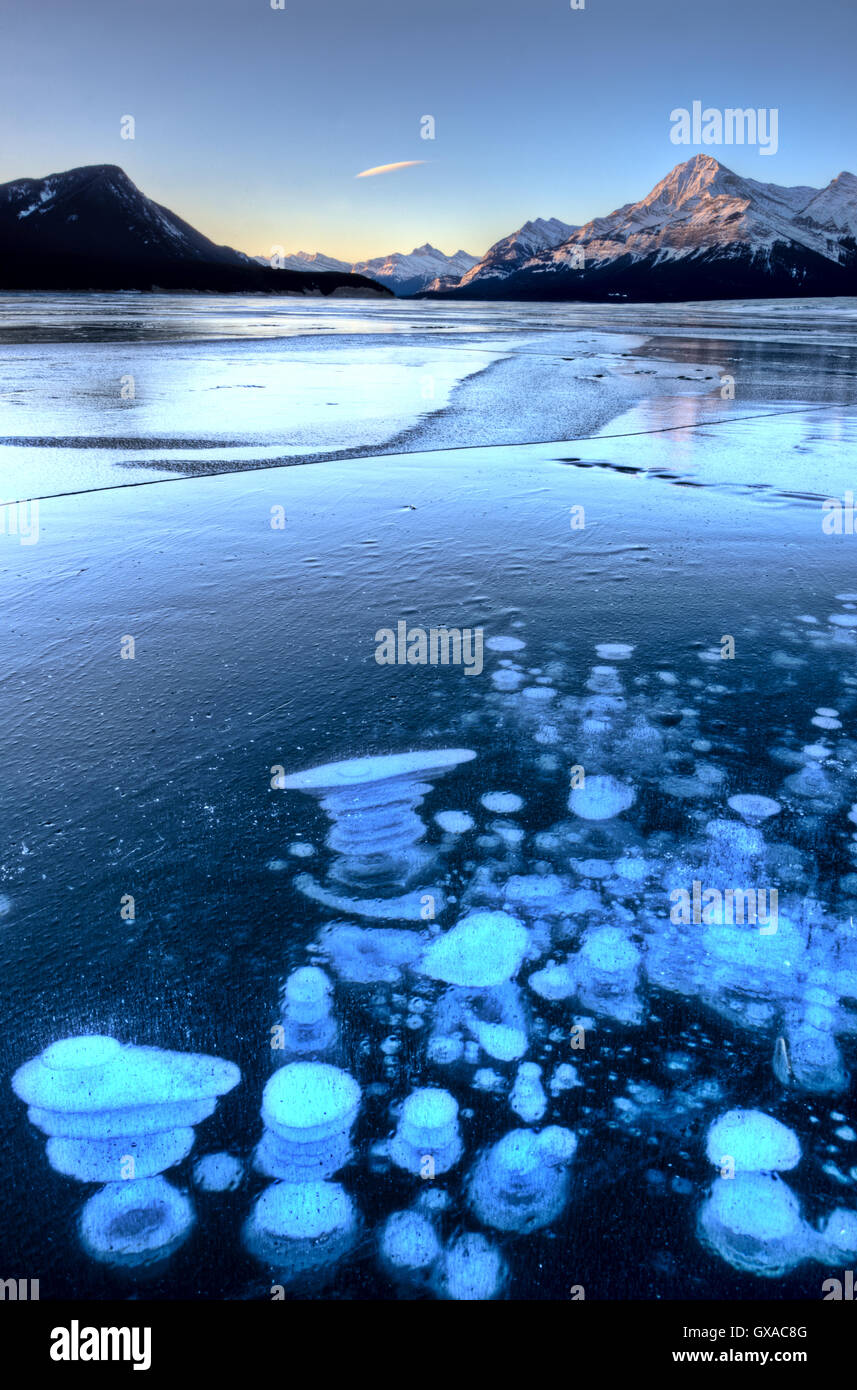 Abraham lake winter ice formations hi-res stock photography and images ...