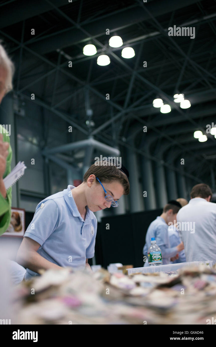 World Stamp Show-NY 2016 youth section for young stamp collectors in ...