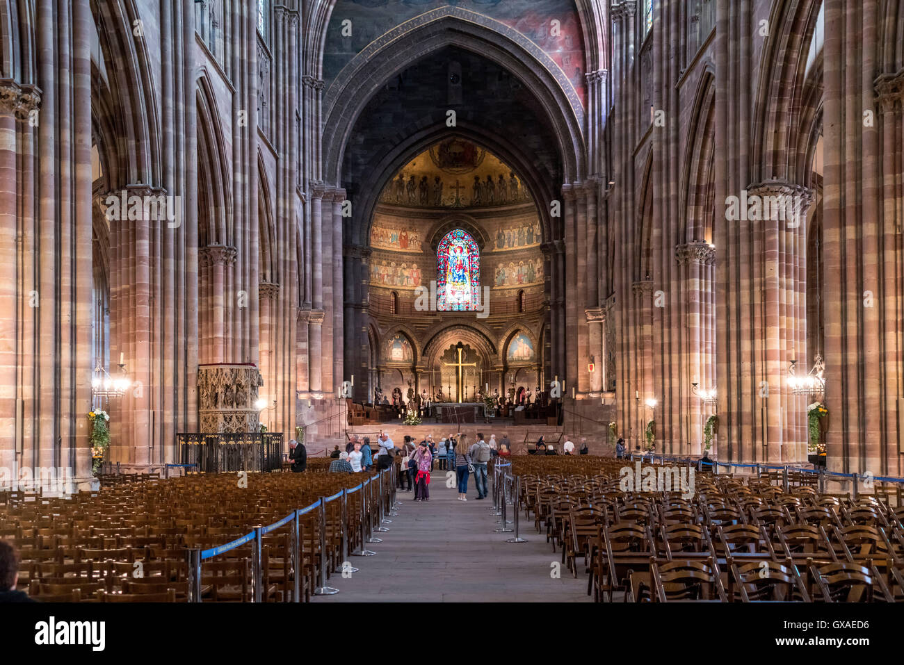 Innenraum des Strassburger Muenster in Strassburg, Elsass, Frankreich ...