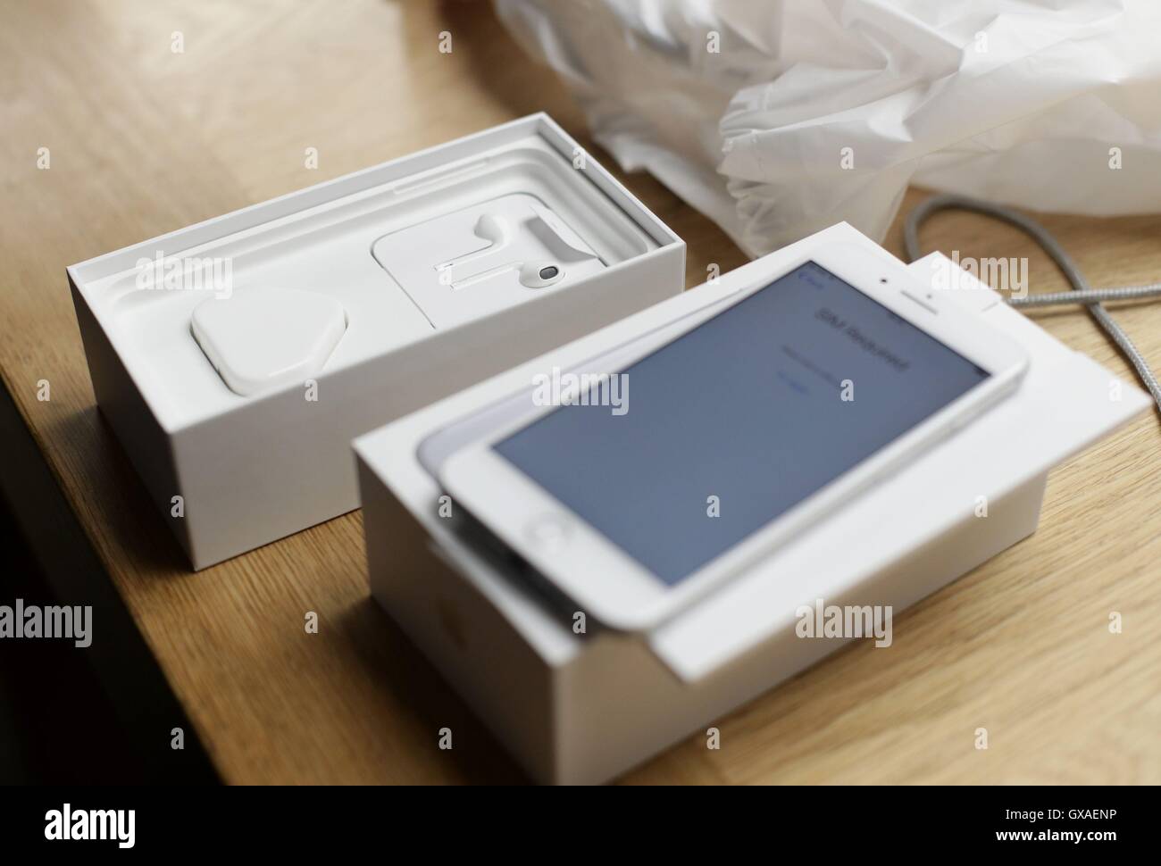 Apple Iphone 6 Charger In Box