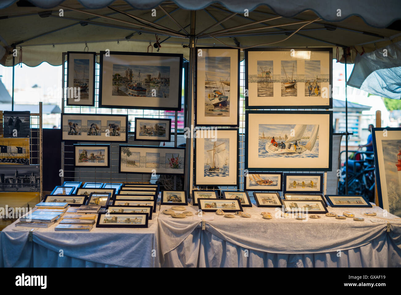 Art and Craft stalls in harbor La Rochelle, Charente Maritime, Poitou ...