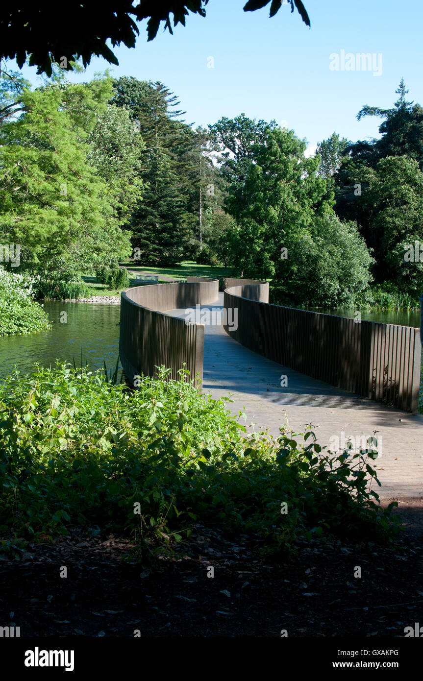 Bridge with trees hi-res stock photography and images - Alamy