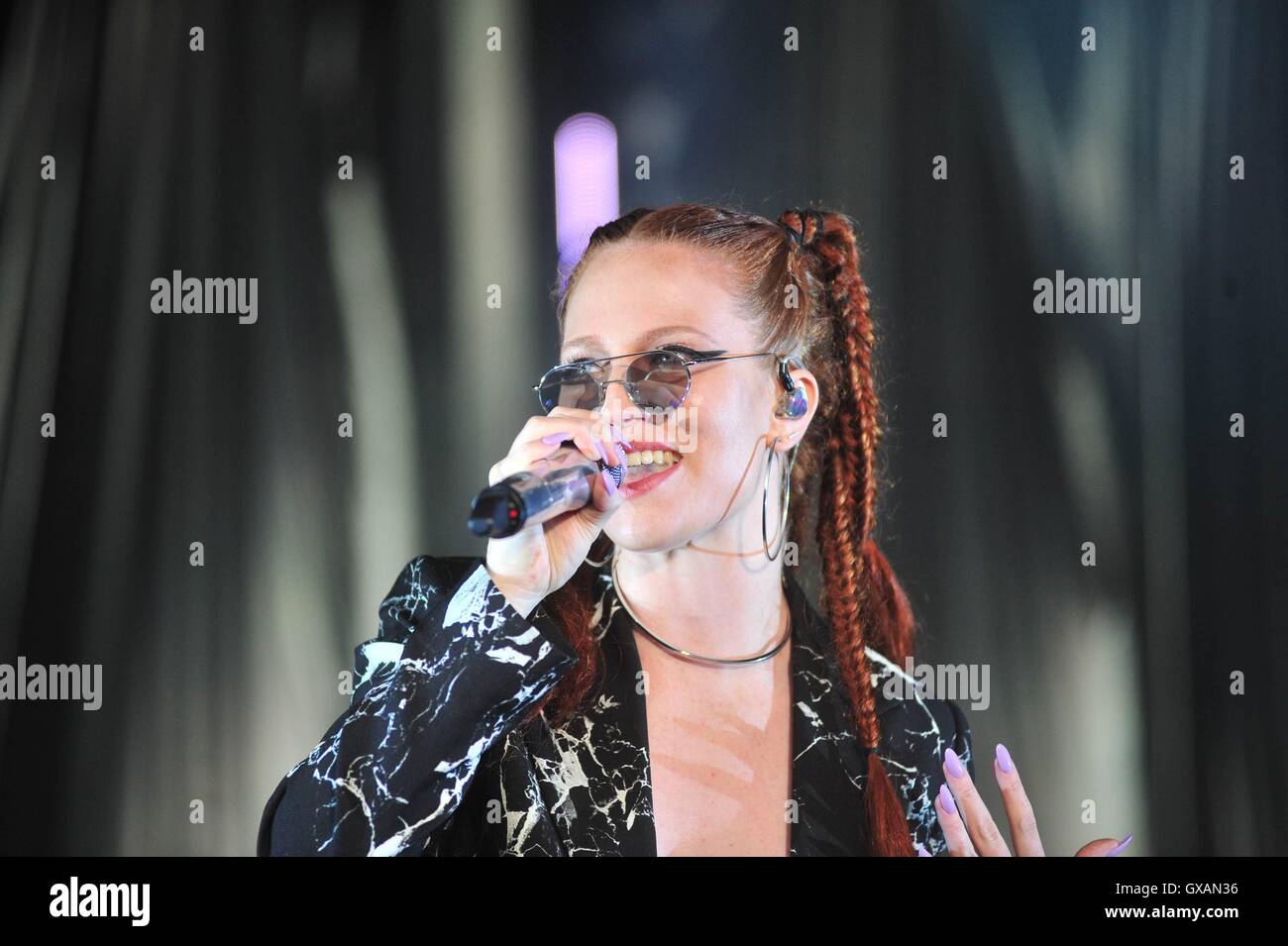 Jess glynn hi-res stock photography and images - Alamy