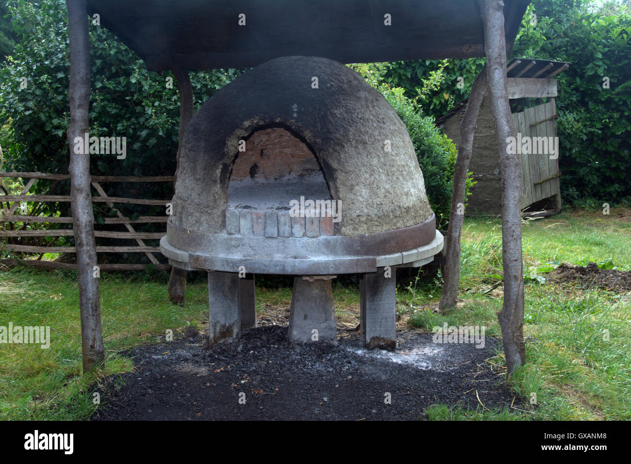 WARWICKSHIRE: WILMCOTE: SHAKESPEARE BIRTHPLACE TRUST; MARY ARDEN'S ...