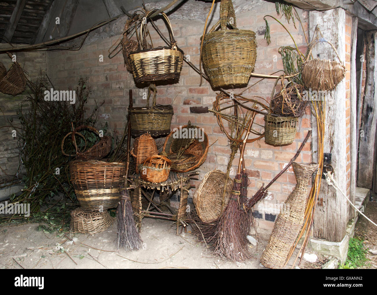 WARWICKSHIRE: WILMCOTE: SHAKESPEARE BIRTHPLACE TRUST; MARY ARDEN'S ...