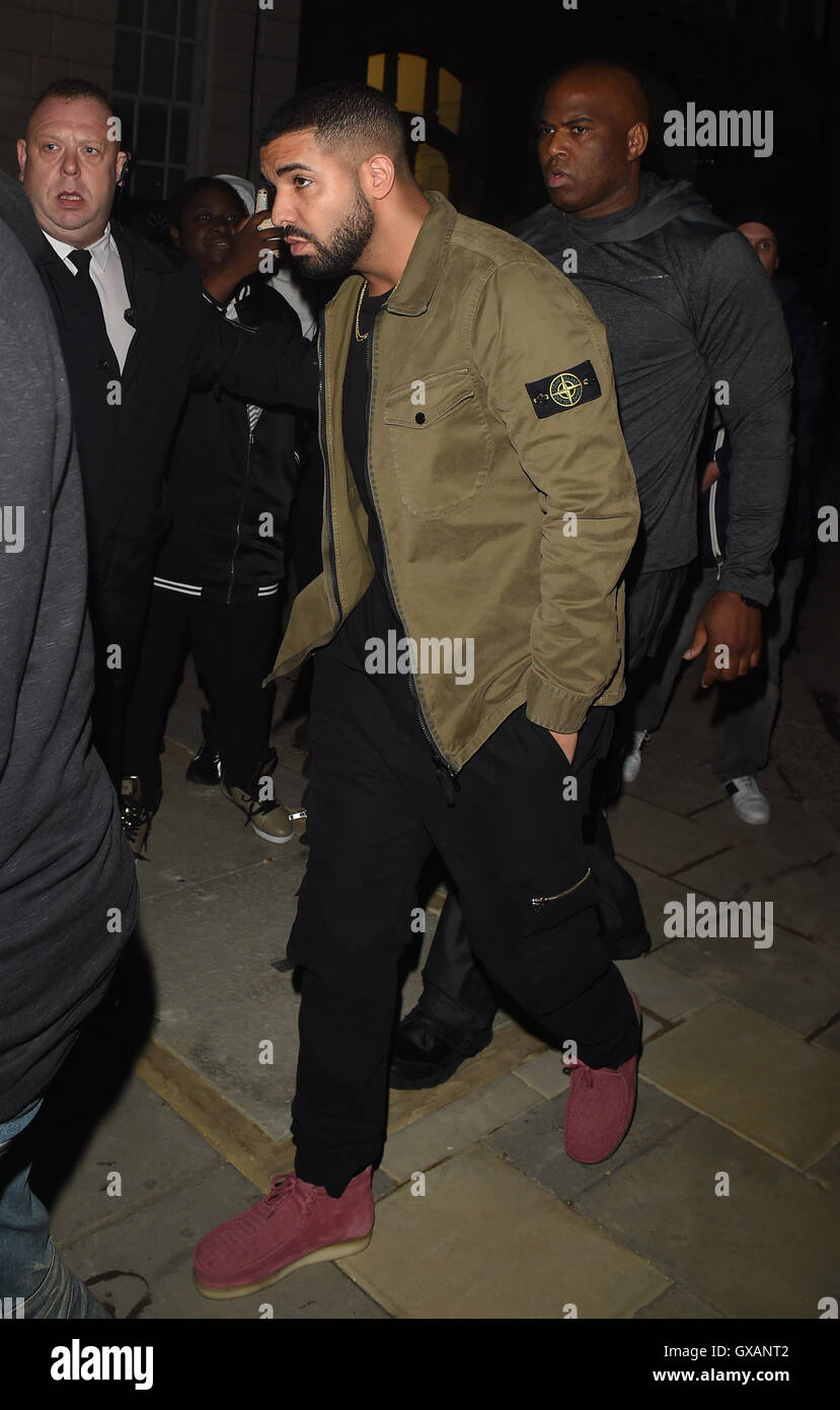 Rihanna and Drake arrive at Tape nightclub to party together for a ...
