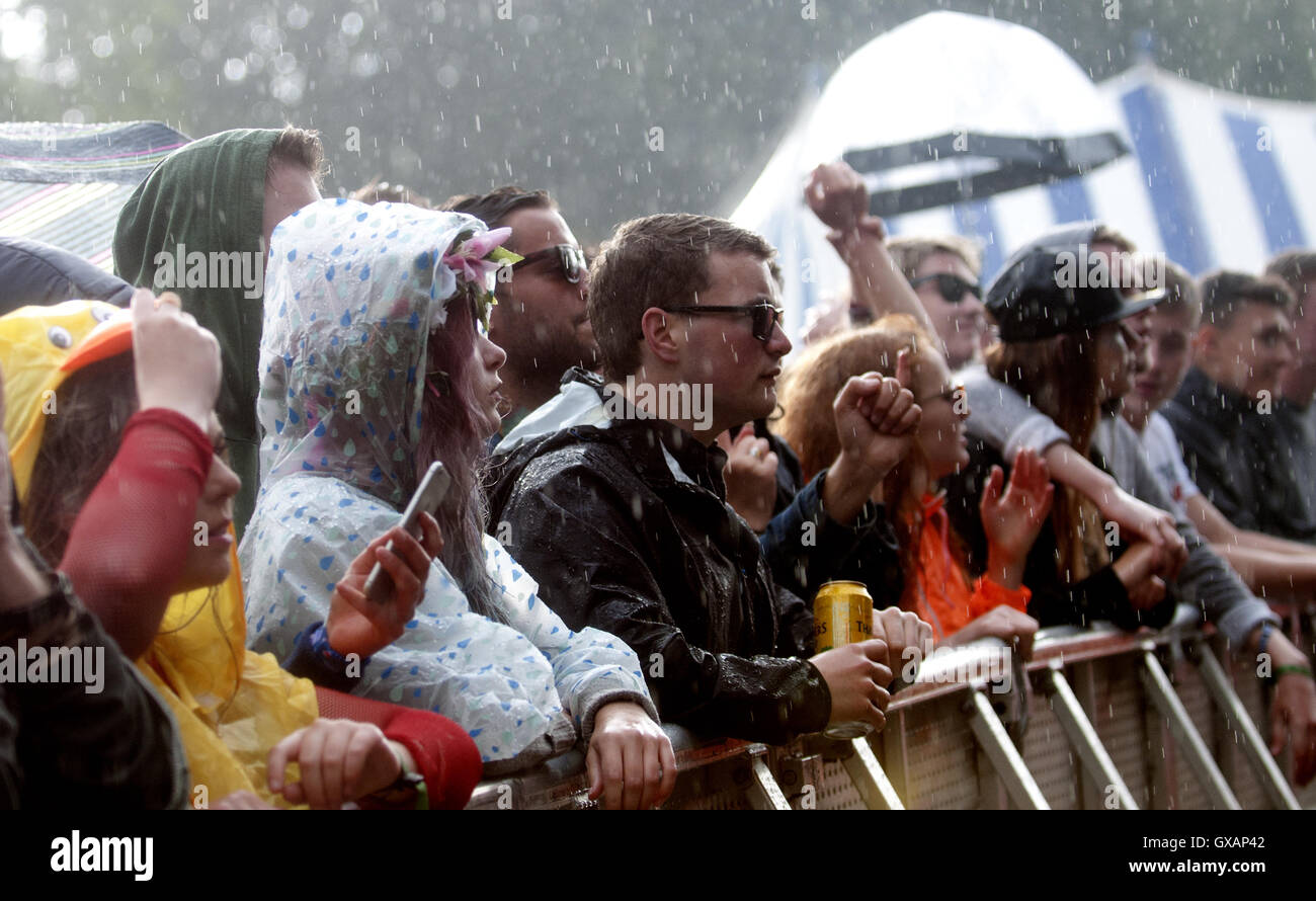 Blissfields 2016 - Day 1 - Performances Featuring: Atmosphere Where ...