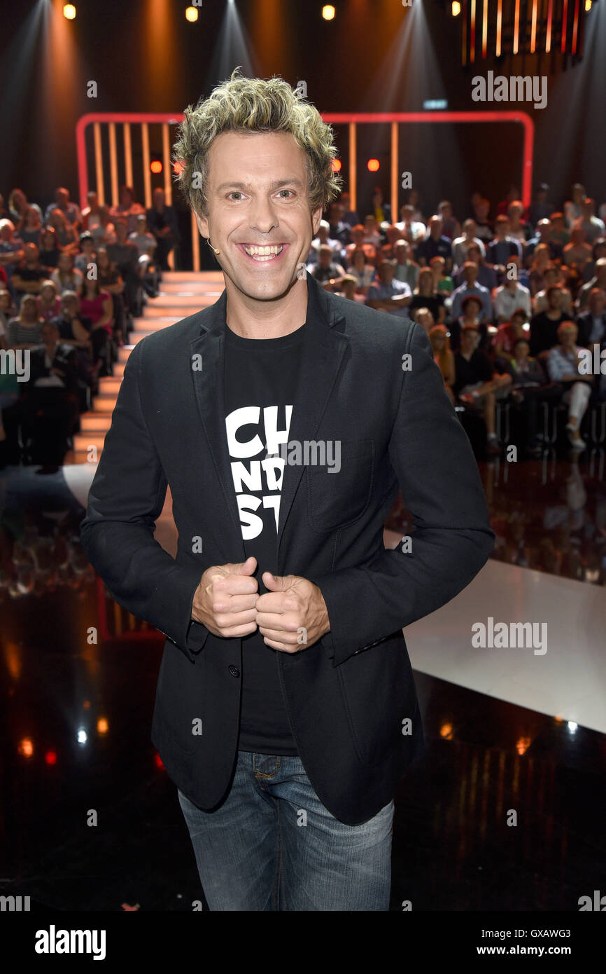 Recording of german ARD TV show 'Klein gegen Gross' (Kids vs. Grown Ups ...