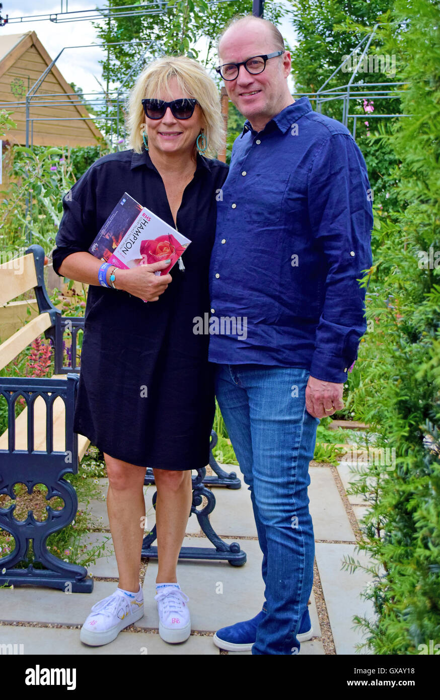 Jennifer saunders and ade edmondson hi-res stock photography and images ...