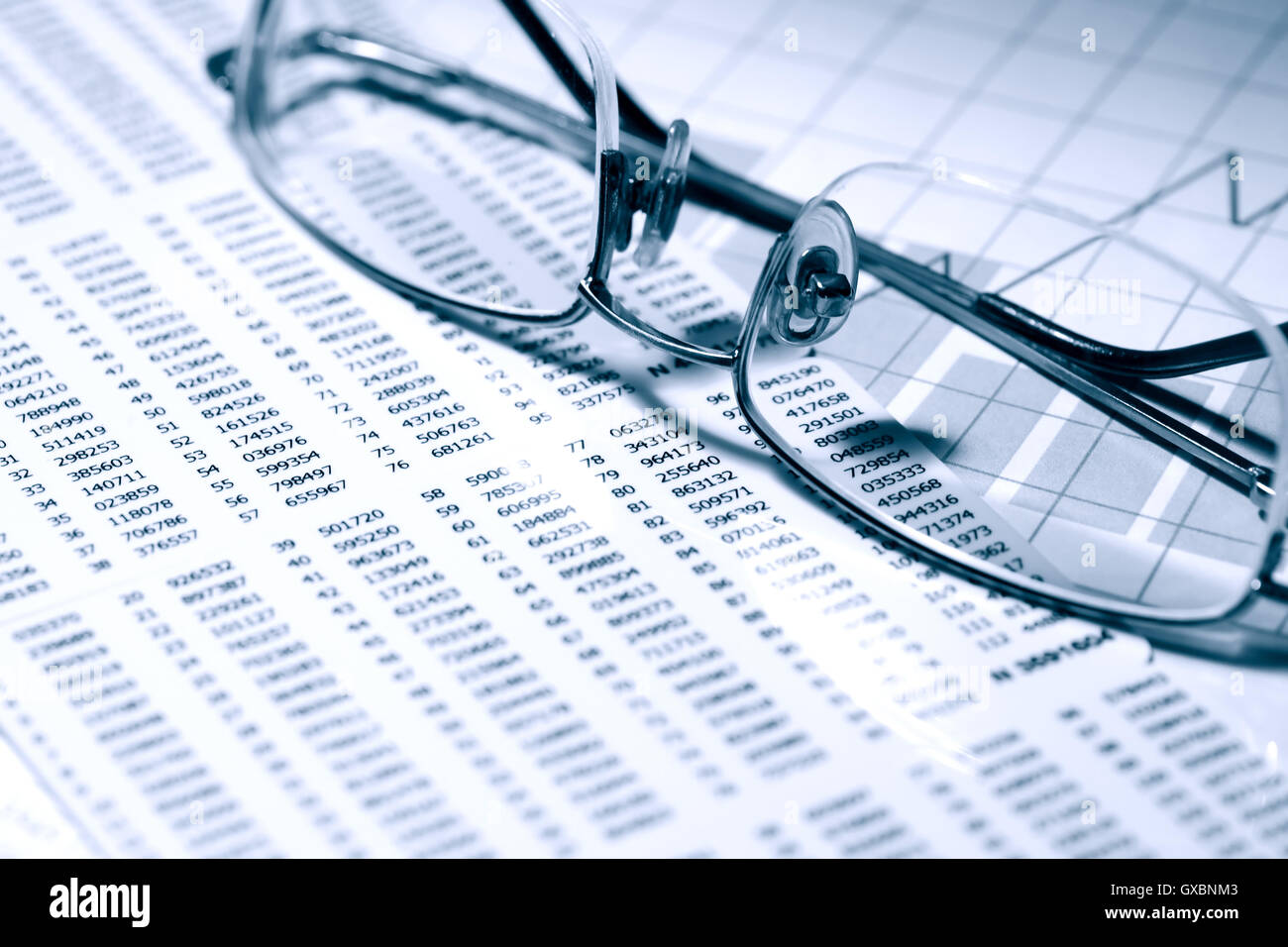 Forecast industry report hi-res stock photography and images - Alamy