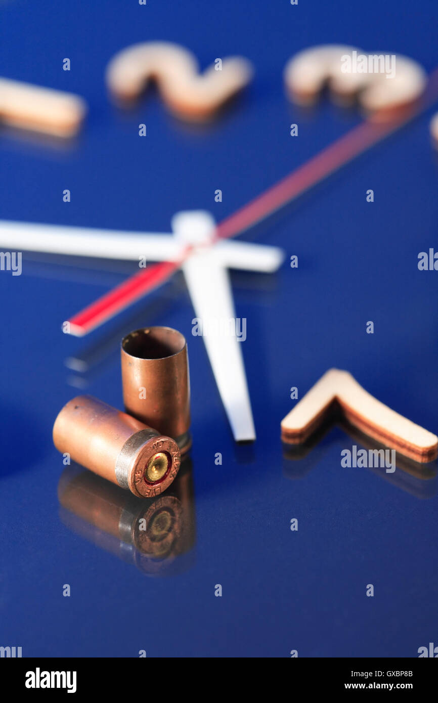 Clock gun hi-res stock photography and images - Alamy