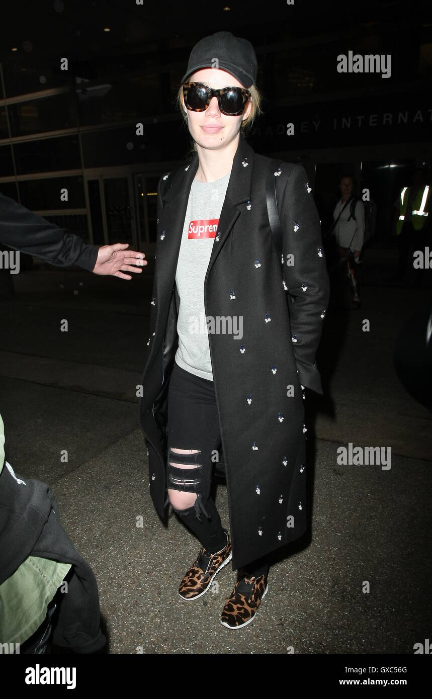 Iggy Azalea arriving at Los Angeles International Airport (LAX) wearing ...