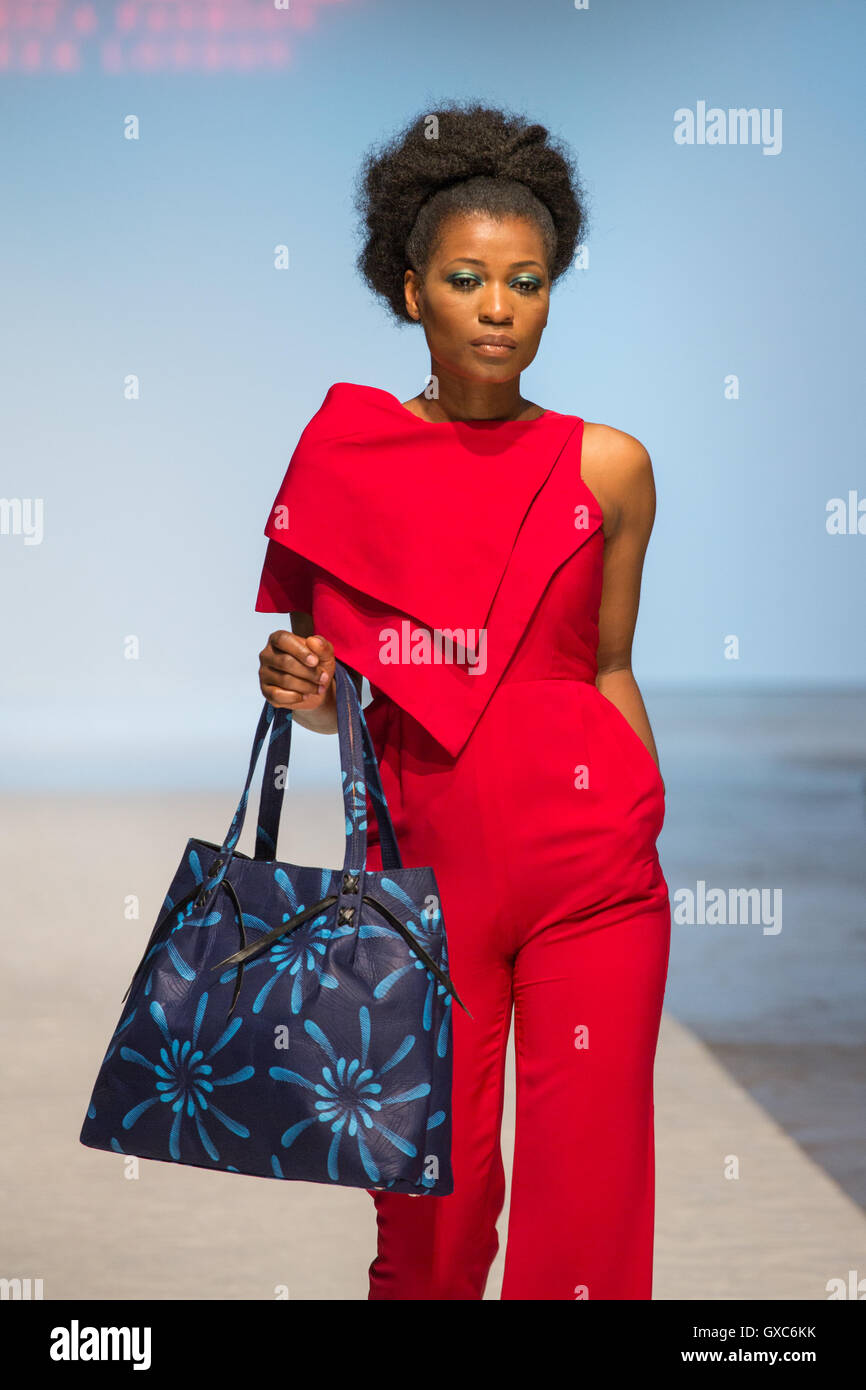 Biba fashion hi-res stock photography and images - Alamy