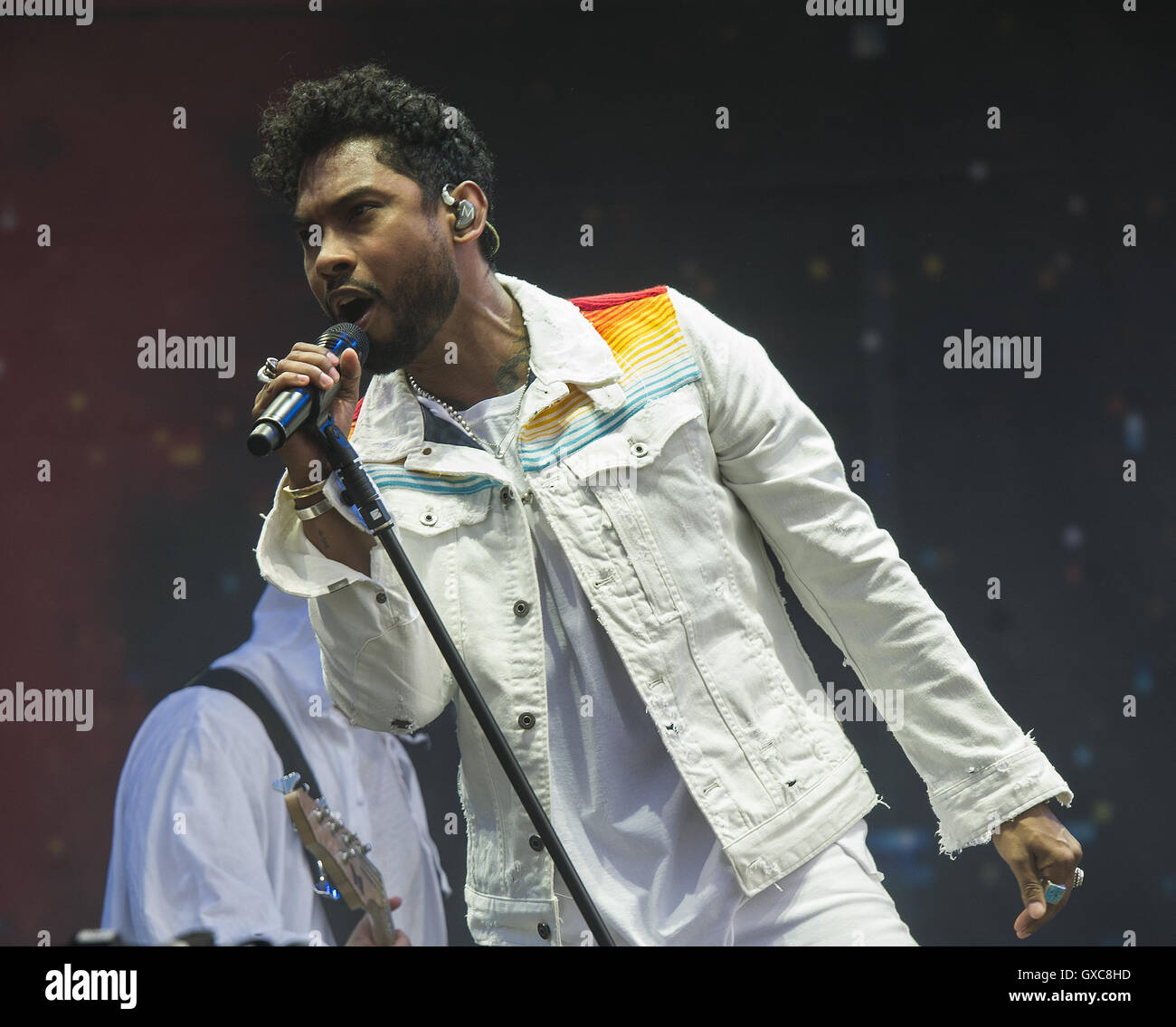 Miguel opens main stage at Wireless Festival with a Bang Featuring ...