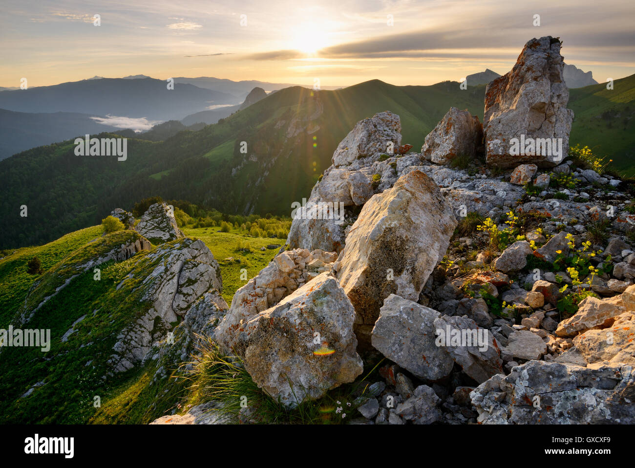 Rugged landscape scene hi-res stock photography and images - Alamy