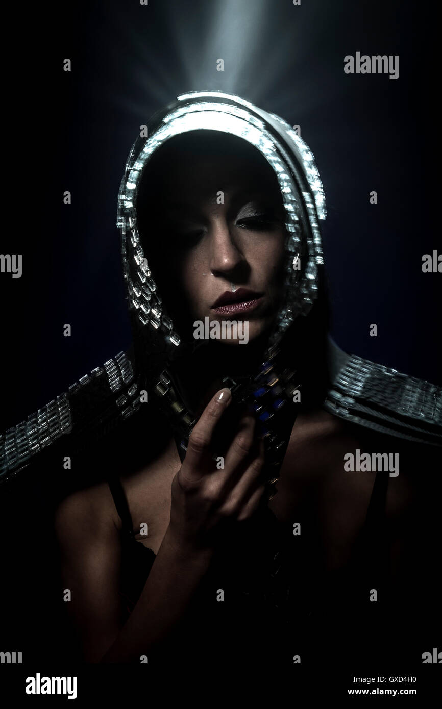 Japanese woman with mirrors hi-res stock photography and images - Alamy