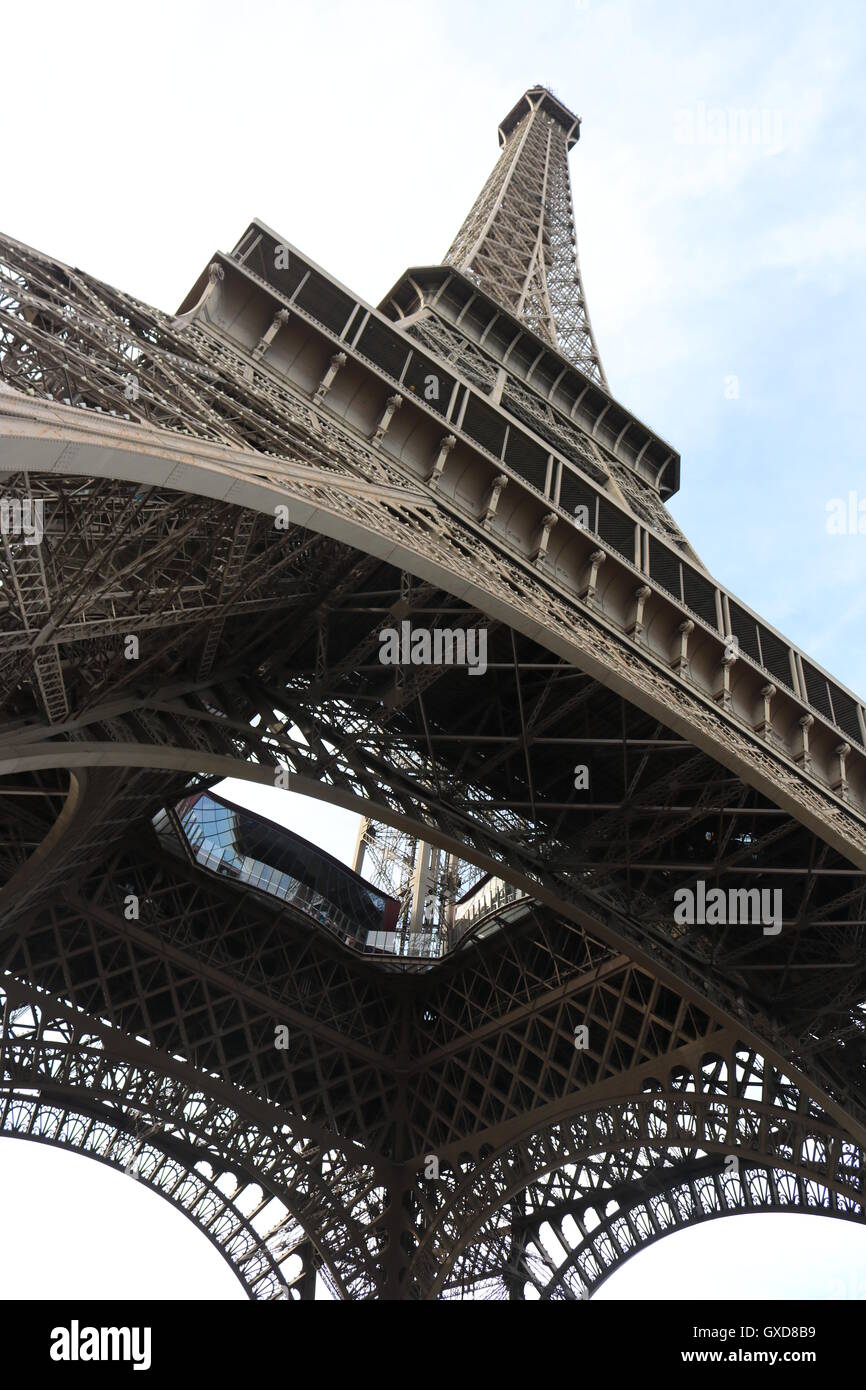 Bottom eiffel tower hi-res stock photography and images - Alamy