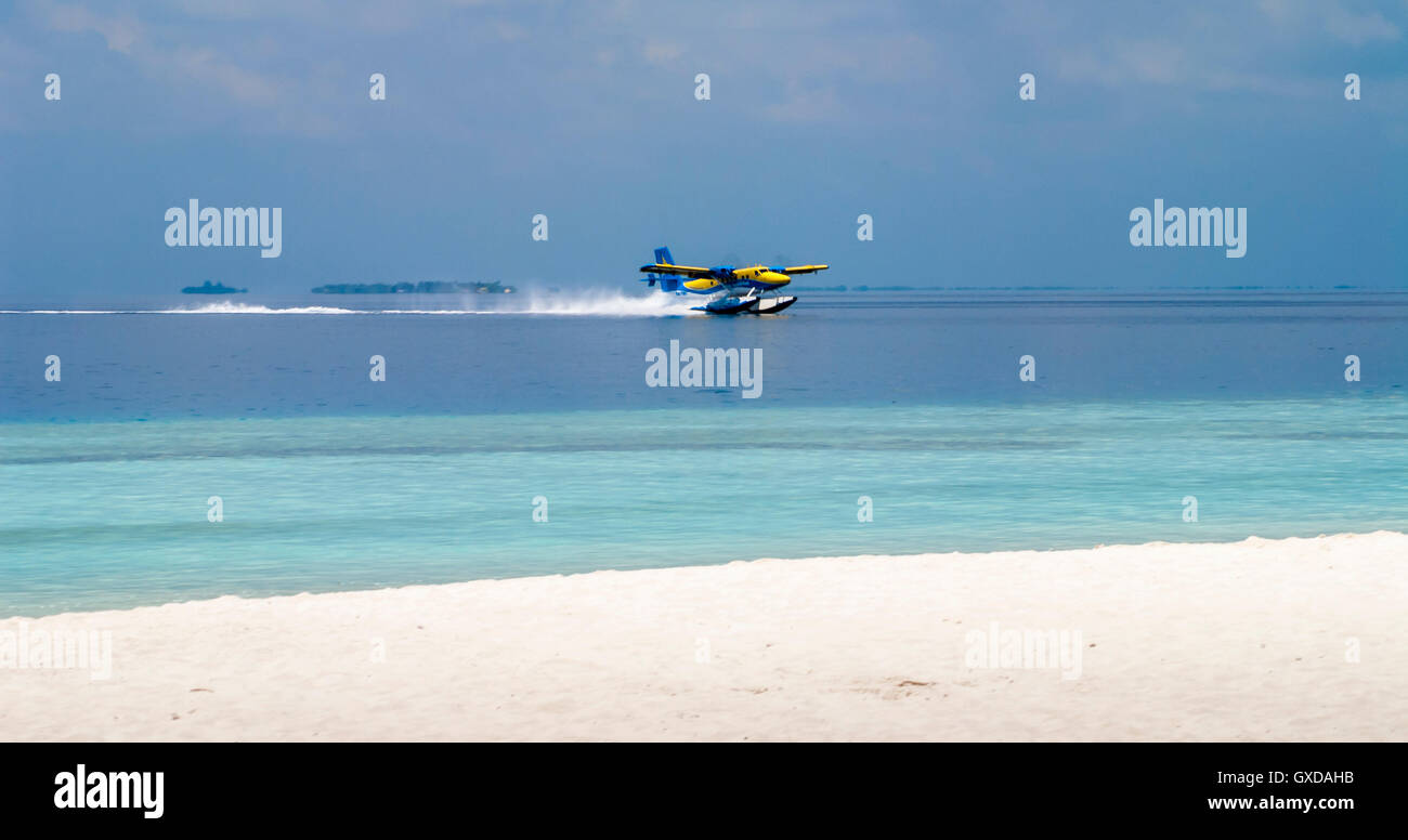 Island hopping maldives hi-res stock photography and images - Alamy