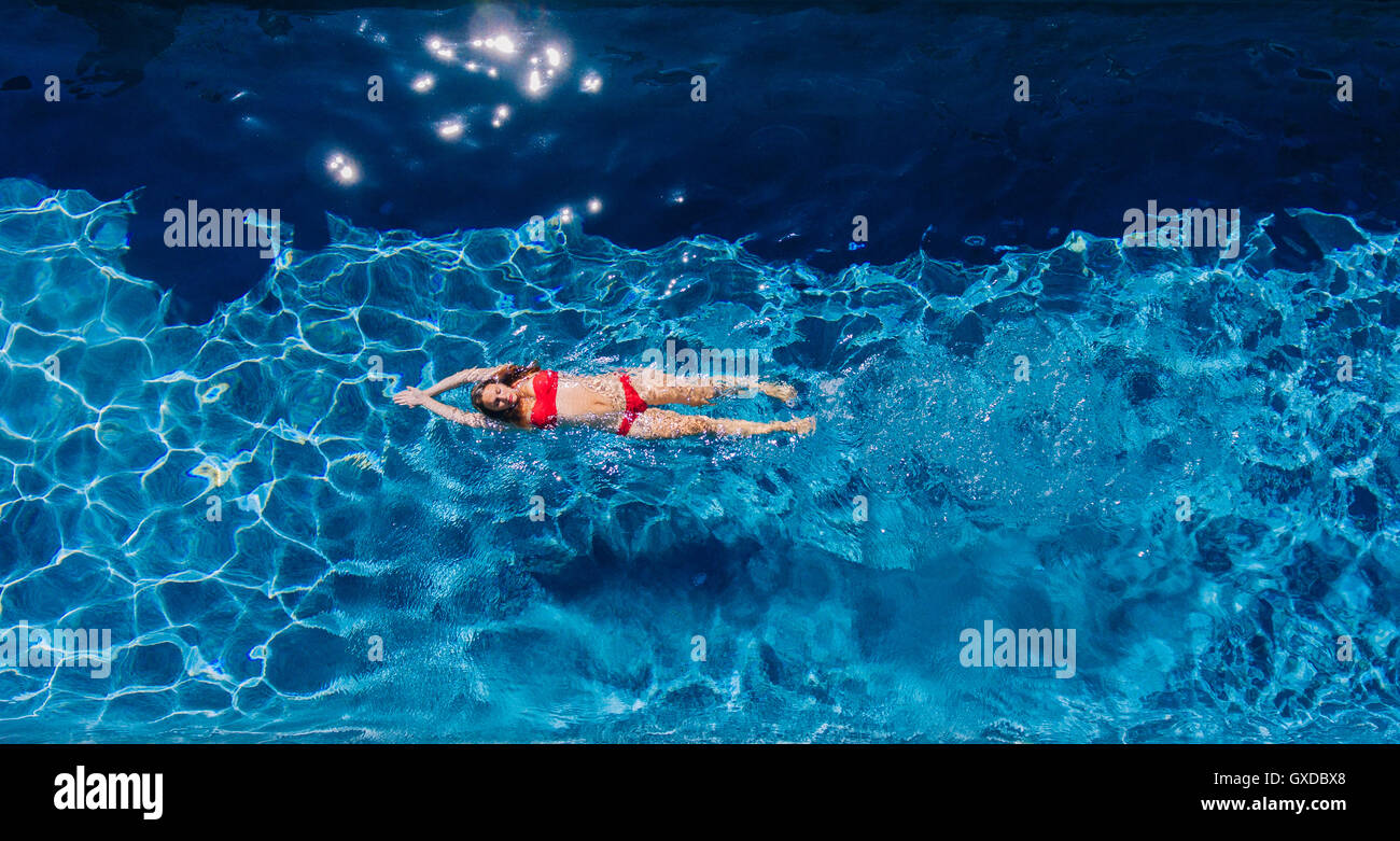 Woman in bikini back view hi-res stock photography and images - Alamy