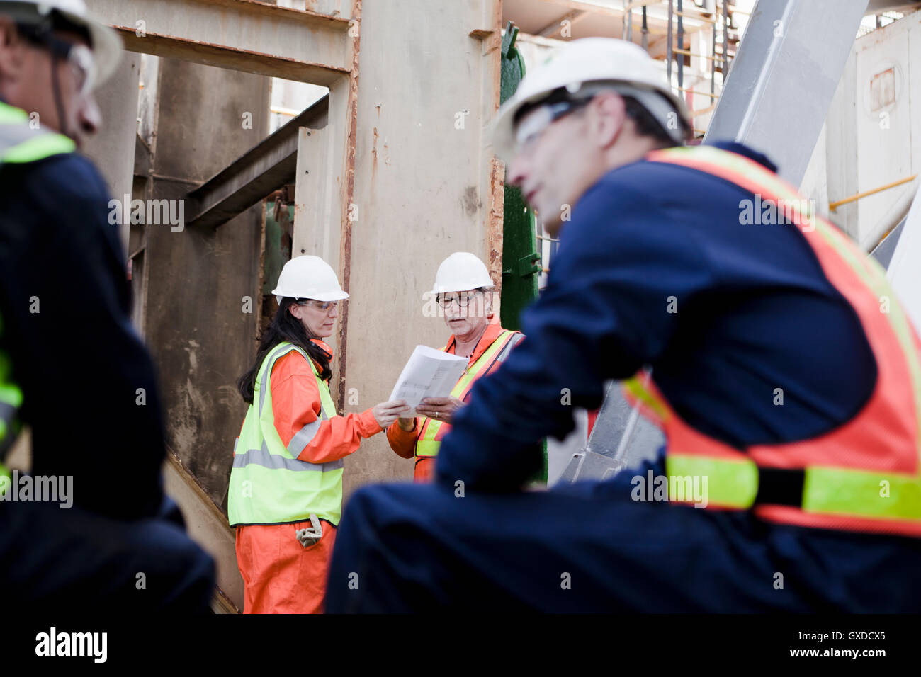 Female engineers africa hi-res stock photography and images - Alamy