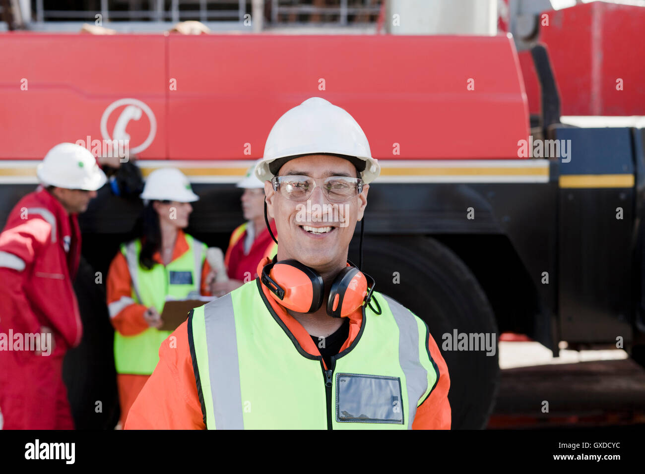 Engineer oil rig hi-res stock photography and images - Alamy