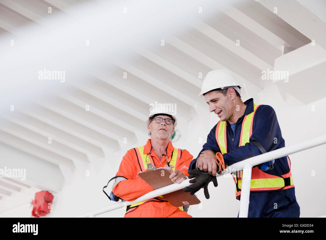 Active discussion hi-res stock photography and images - Alamy