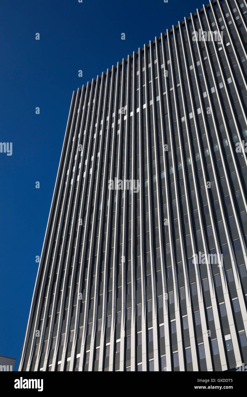 Modern glass fronted building hi-res stock photography and images - Alamy