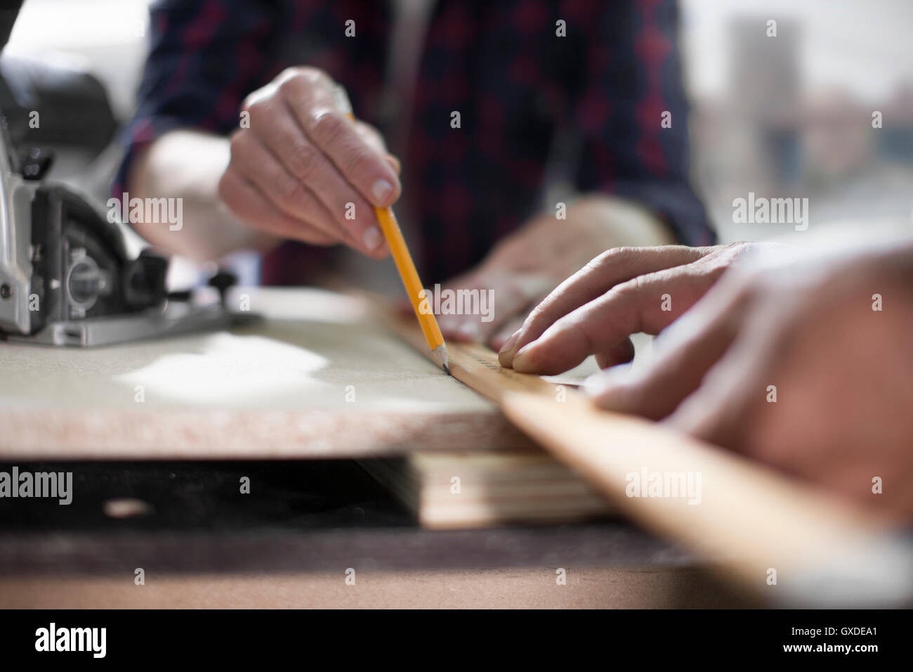 Making measurements ruler hi-res stock photography and images - Alamy