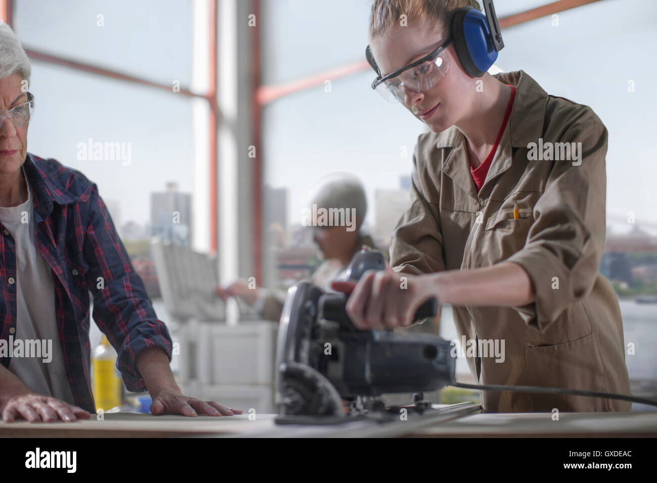 Power saw hi-res stock photography and images - Alamy