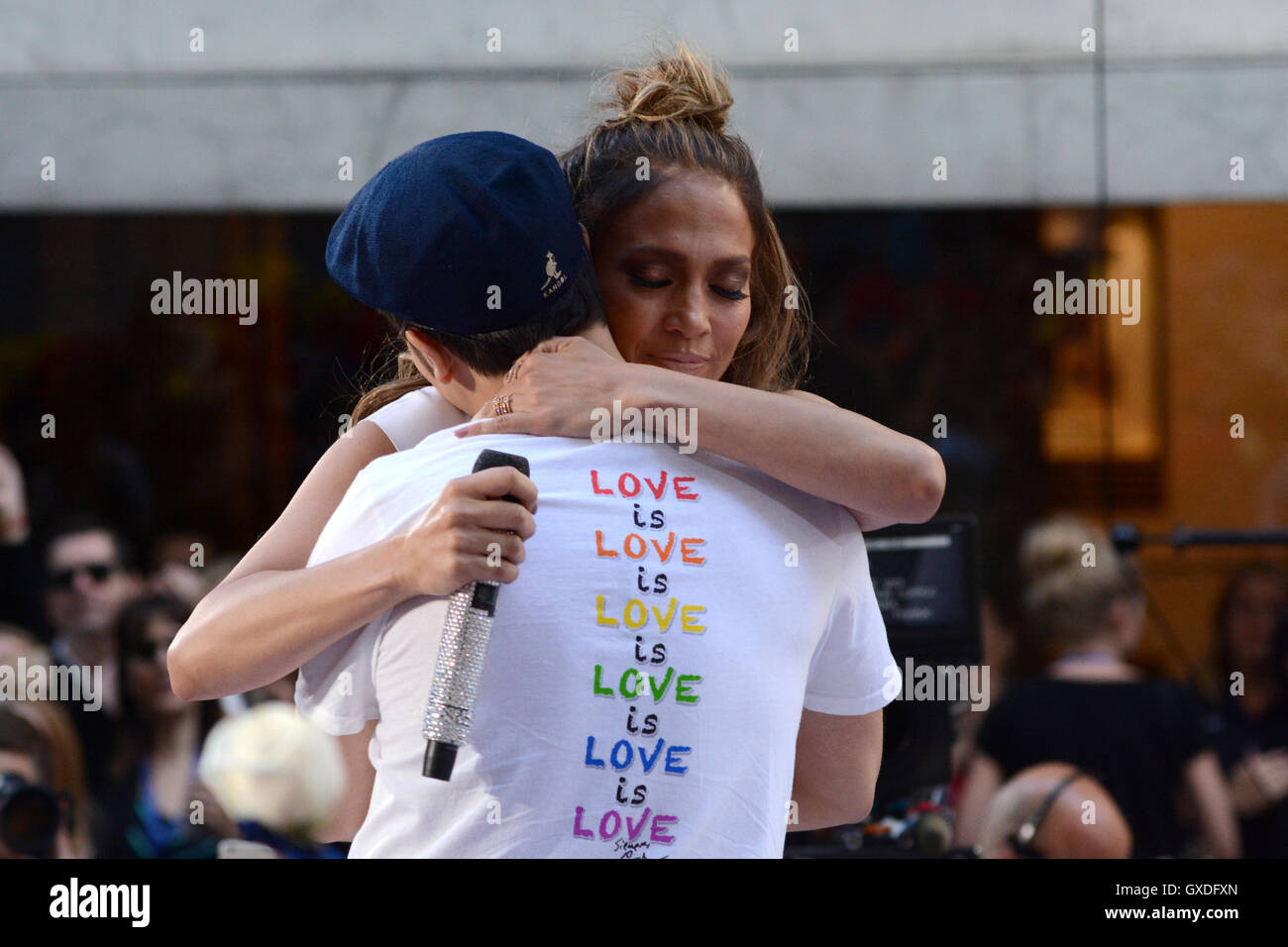 Jennifer Lopez And Lin-Manuel Miranda Performing Live On NBC's "Today ...