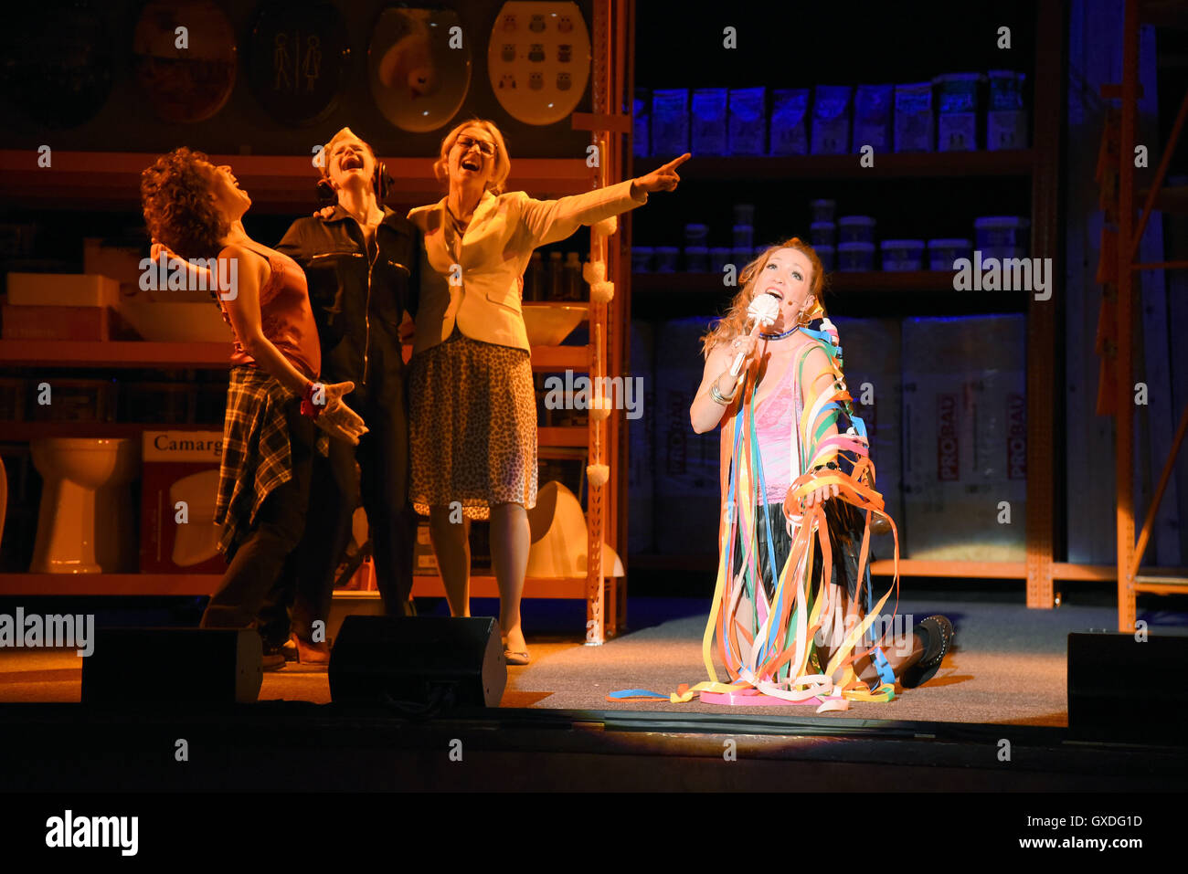 Presscall for 'Hammerfrauen – mehr als ein Baumarkt-Musical' at Die ...