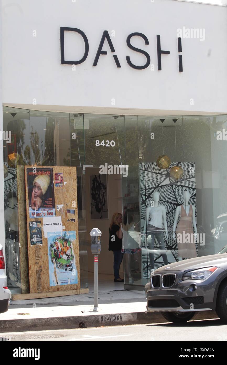 Dash boutique owned by the Kardashian sisters is still damaged, a month ...