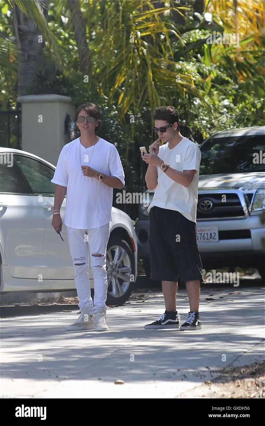 Joey Essex and Jonathan Cheban look for houses in Beverly Hills ...