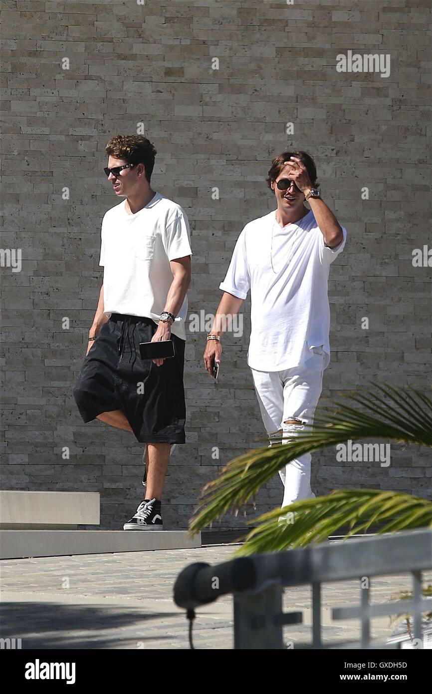 Joey Essex and Jonathan Cheban look for houses in Beverly Hills ...