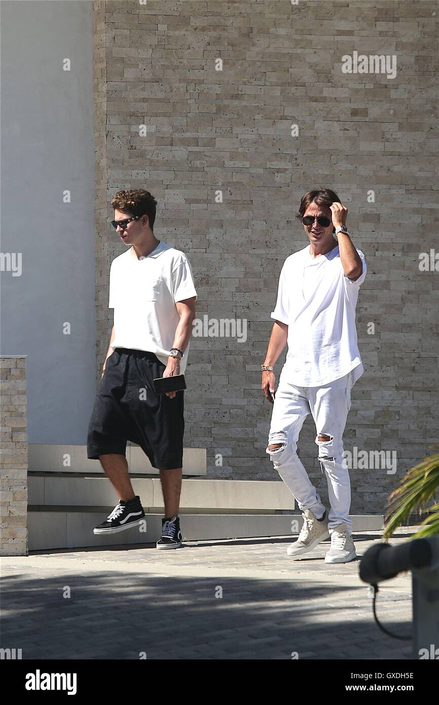 Joey Essex and Jonathan Cheban look for houses in Beverly Hills ...