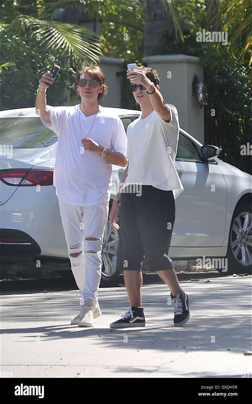 Joey Essex and Jonathan Cheban look for houses in Beverly Hills ...