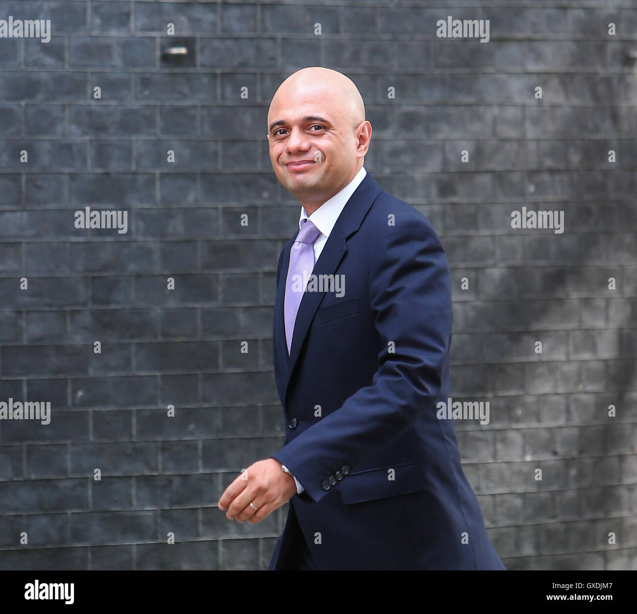 Cabinet members arrive at 10 Downing Street for David Cameron's final ...