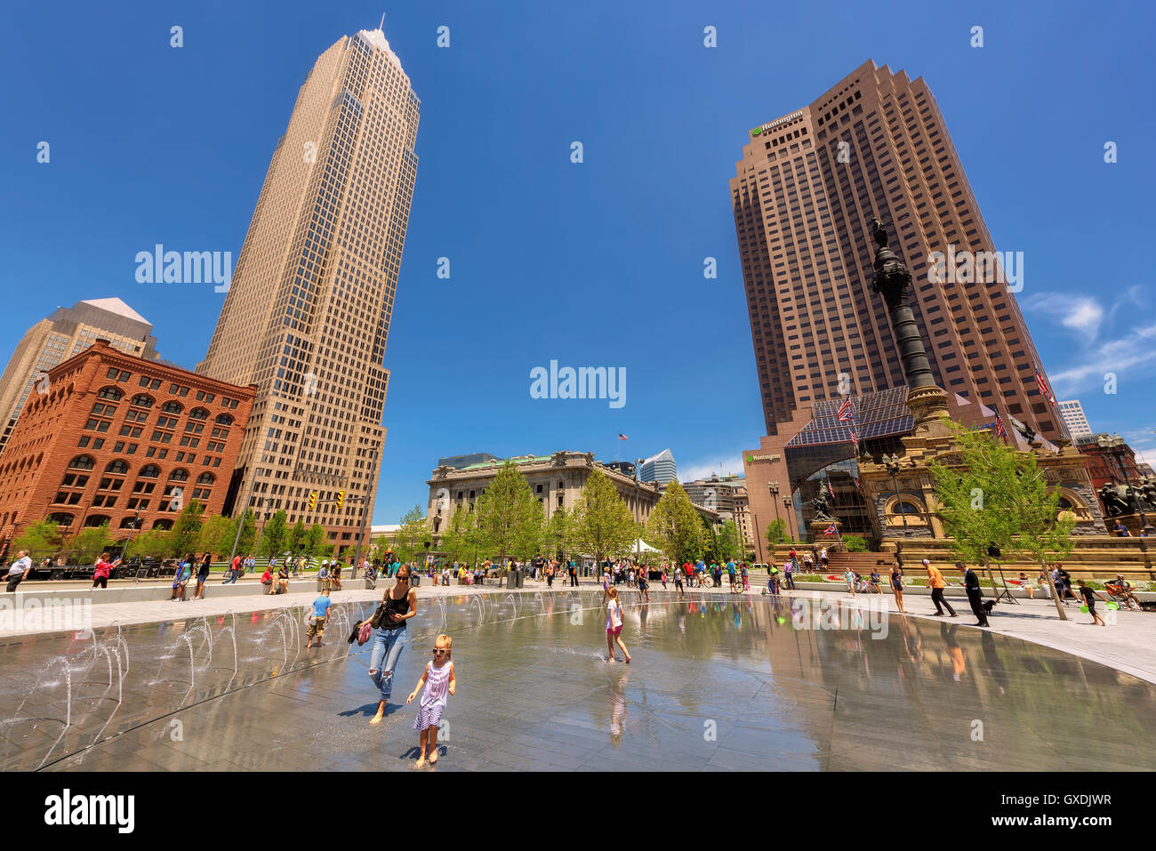 People downtown cleveland hi-res stock photography and images - Alamy