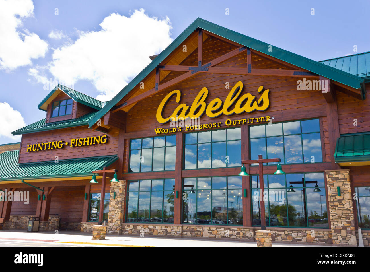 Indianapolis - Circa July 2016: Cabela's Retail Store Location. Cabela ...