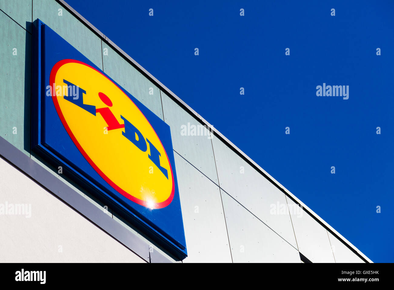 Shop sign, Lidl, London, UK Stock Photo - Alamy