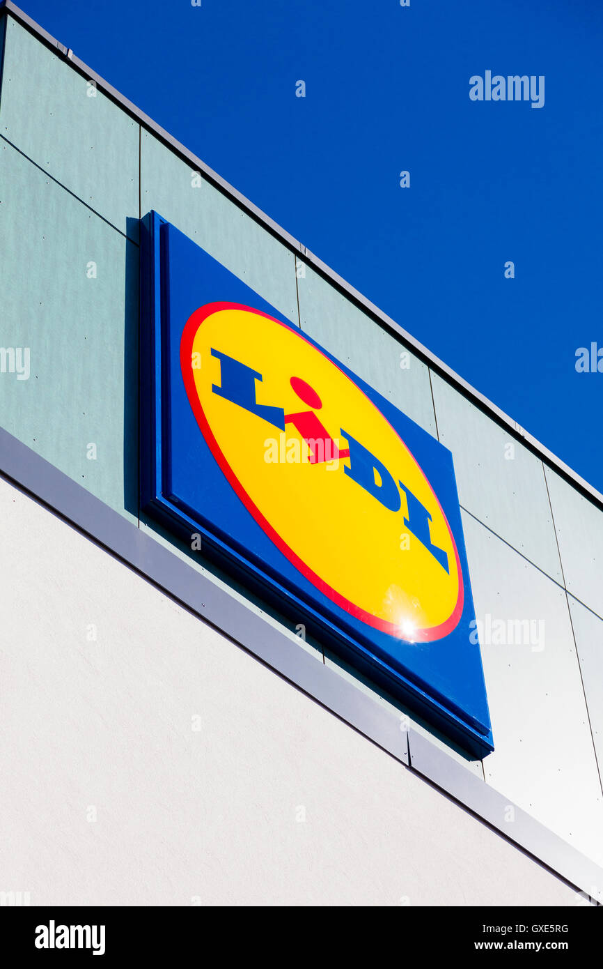 Shop sign, Lidl, London, UK Stock Photo - Alamy