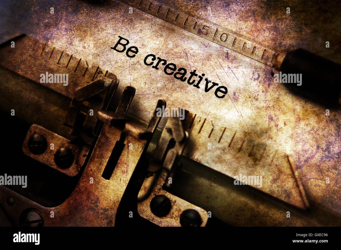 Be creative text on typewriter Stock Photo - Alamy