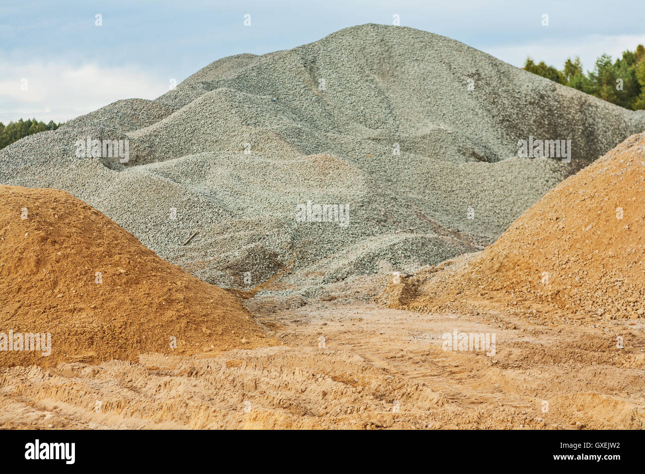 gravel and sand Stock Photo - Alamy