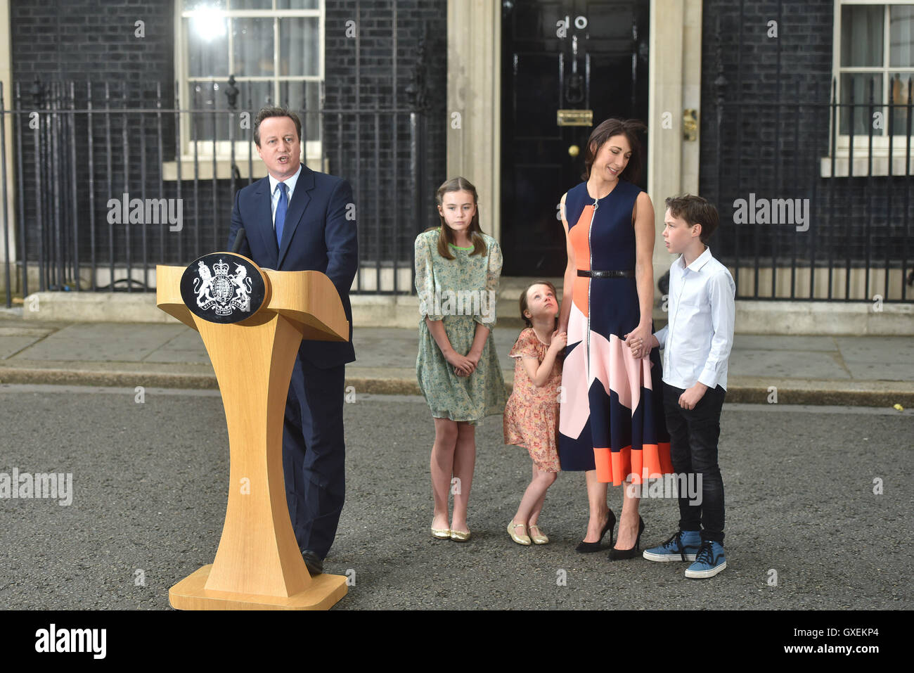 David Cameron resigns as Theresa May is appointed new Prime Minister at ...