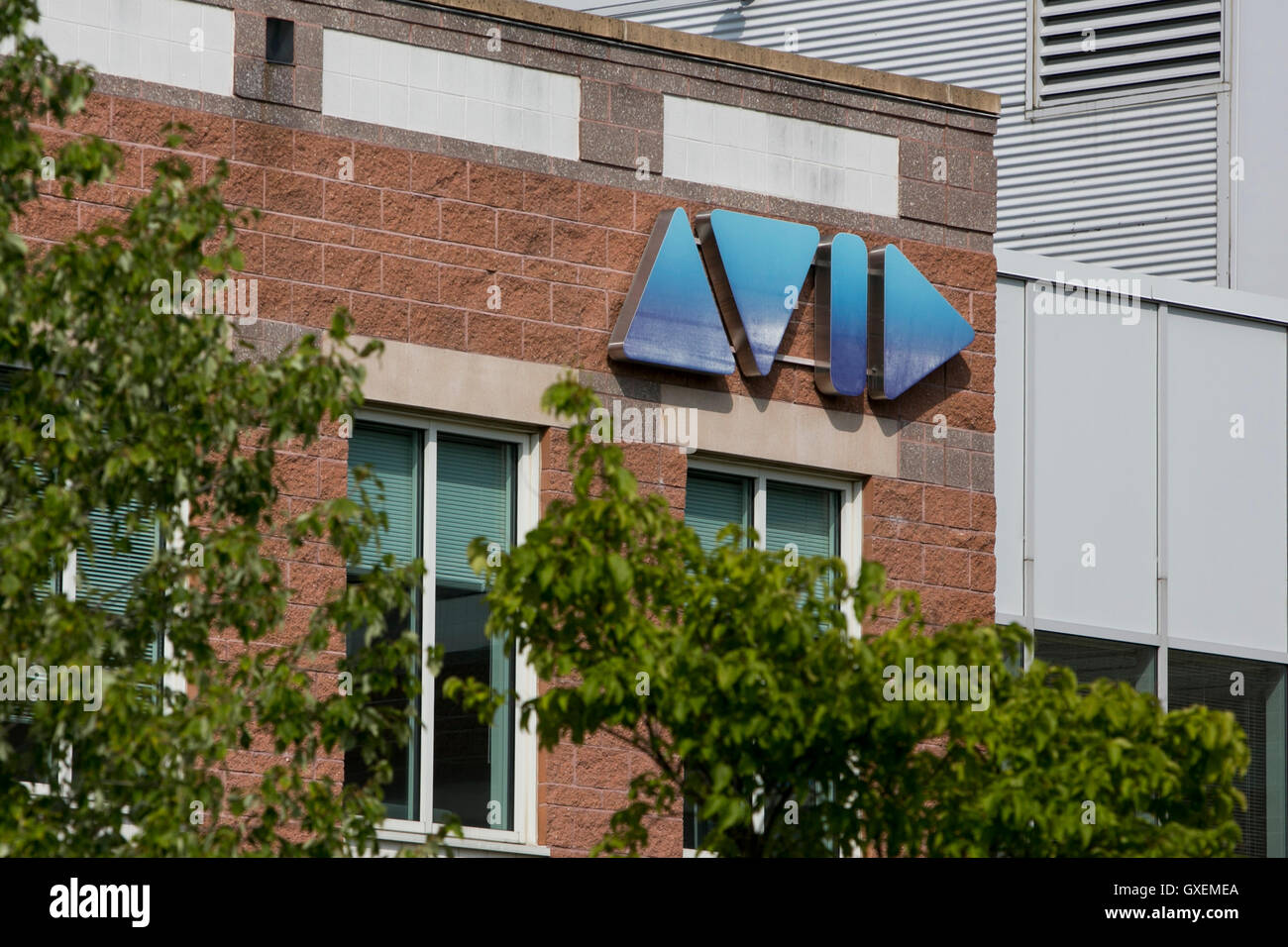Logo sign outside headquarters avid hi-res stock photography and images ...