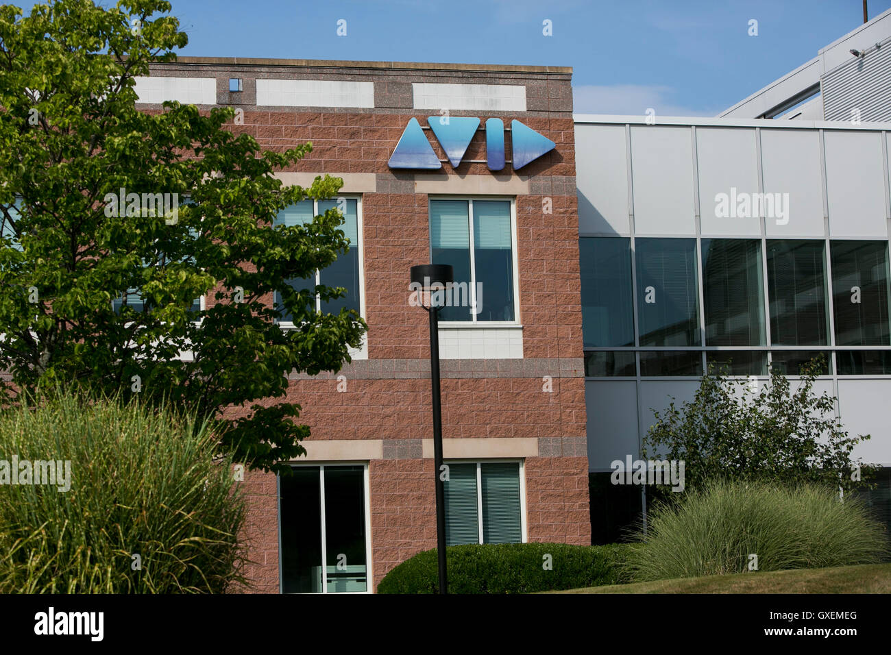 Logo sign outside headquarters avid hi-res stock photography and images ...
