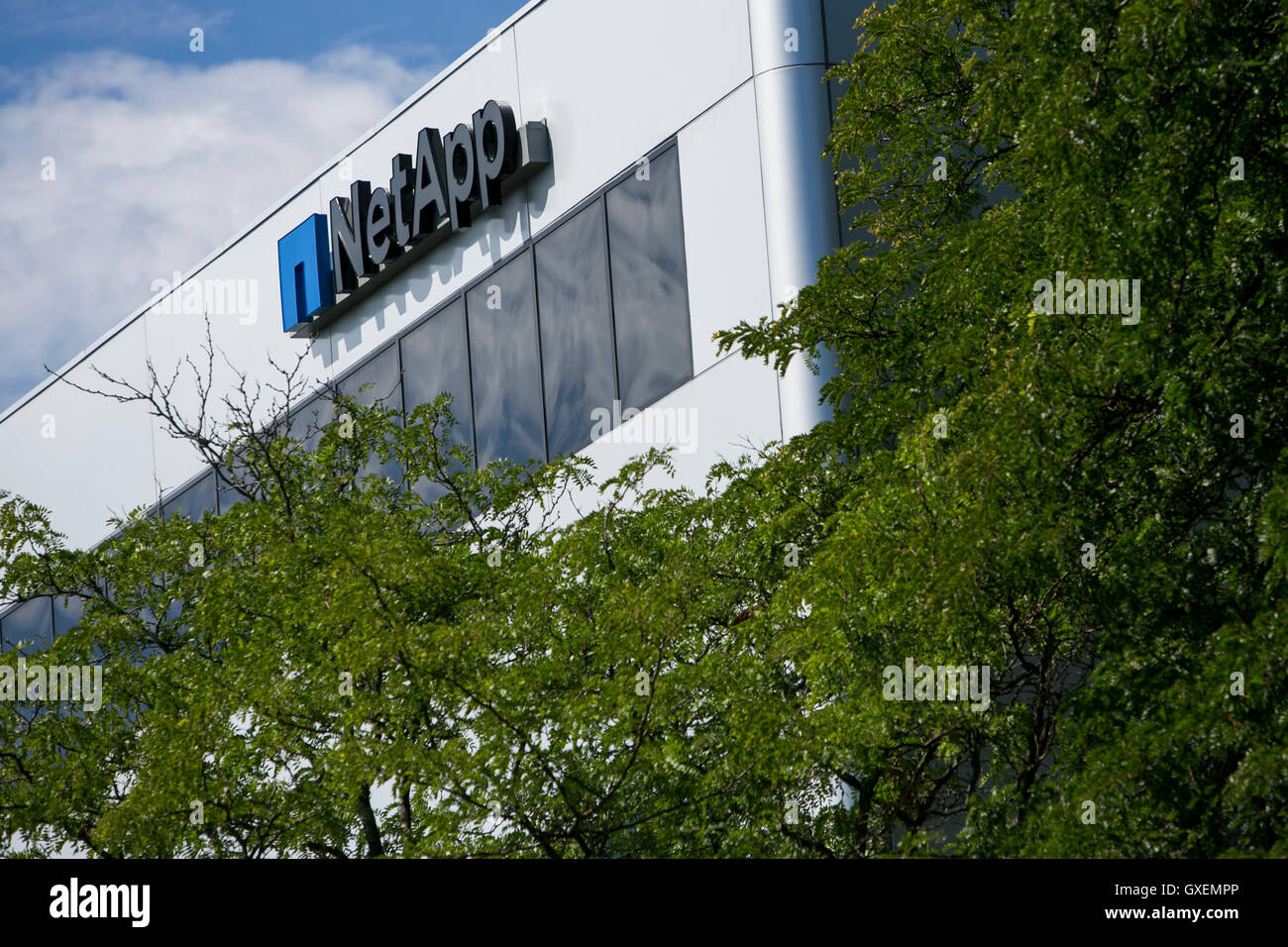 Netapp building hi-res stock photography and images - Alamy